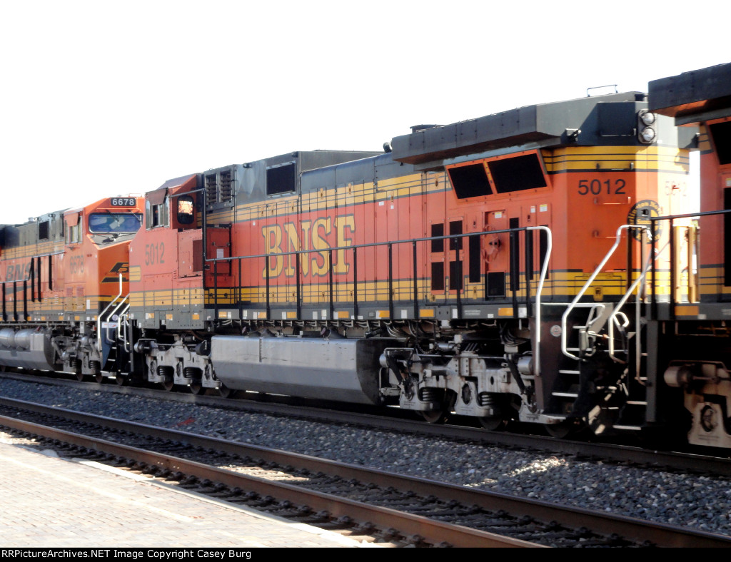 BNSF 5012